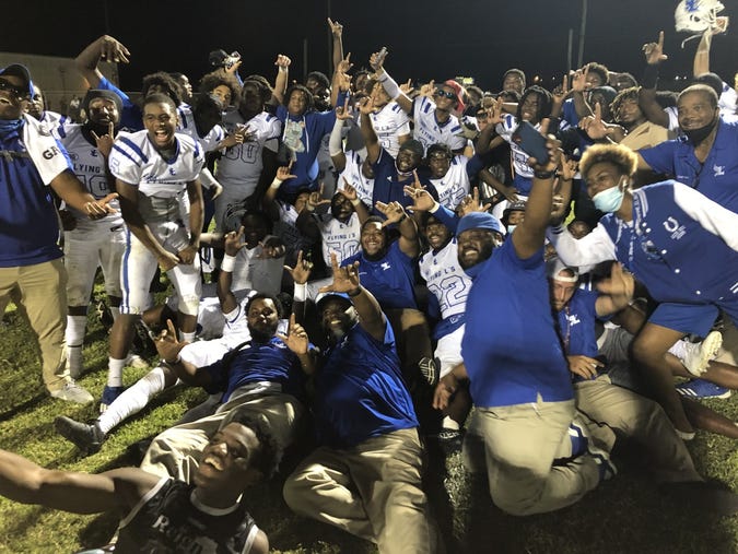Flying L’s Win First District Title in 55 Years – The Navigator
